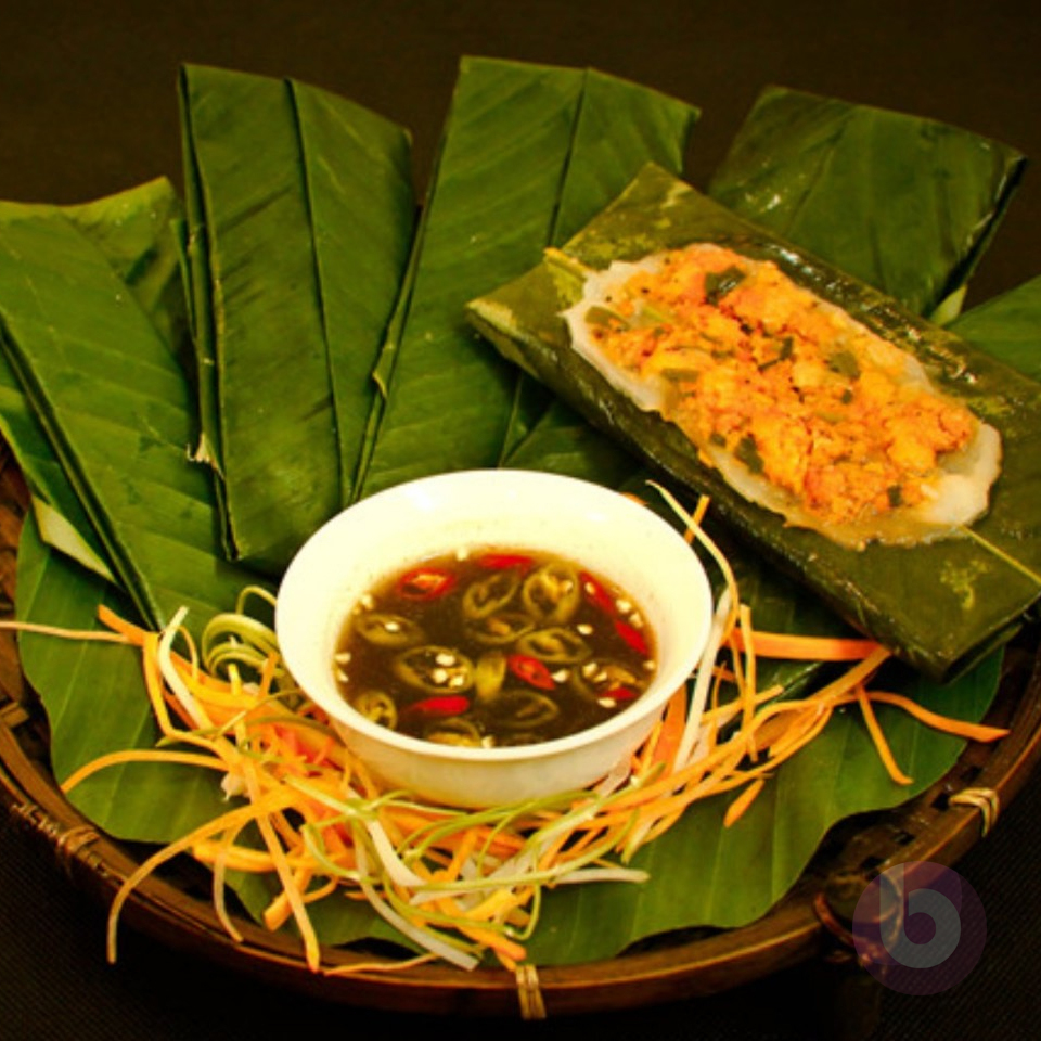 Bánh nậm - Hoàng bèo: Bánh tráng cuốn thịt heo - Nem lụi - Bò nhúng dấm ...