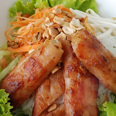 Bún nem nướng - Hoàng bèo: Bánh tráng cuốn thịt heo - Nem lụi - Bò ...